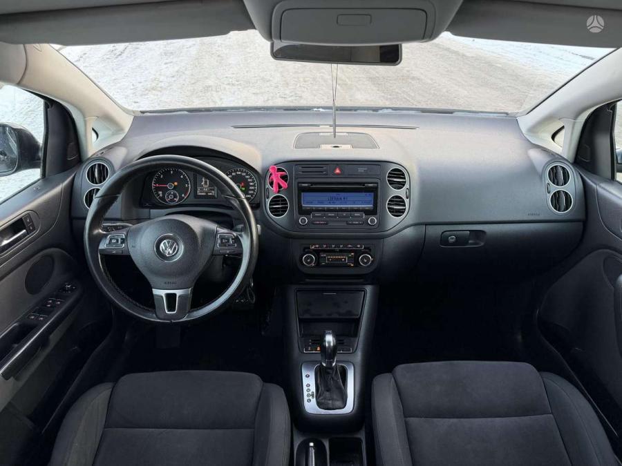 Melns Volkswagen Golf Plus 2012 Kauņa, ar dzinēja tilpumu 1.60 L un nobraukumu 334 tūkst. km par 4000 €, foto 5 vietnē AUTOMOTO.COM.LV