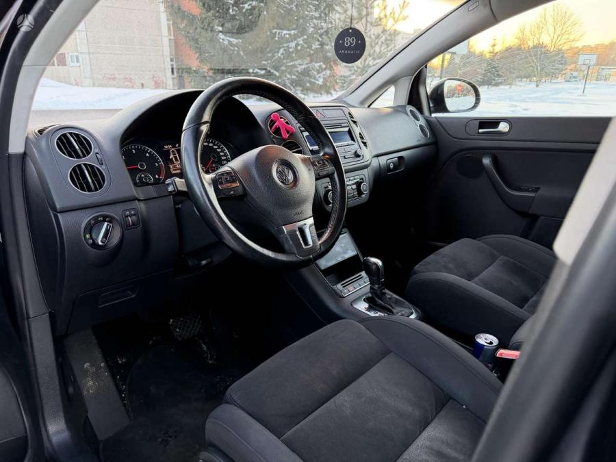 Melns Volkswagen Golf Plus 2012 Kauņa, ar dzinēja tilpumu 1.60 L un nobraukumu 334 tūkst. km par 4000 €, foto 9 vietnē AUTOMOTO.COM.LV
