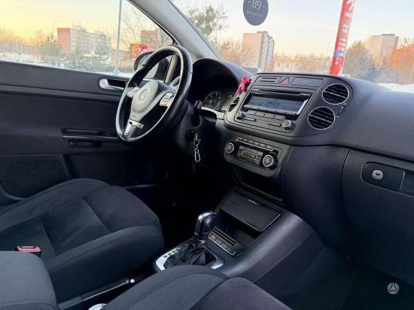 Melns Volkswagen Golf Plus 2012 Kauņa, ar dzinēja tilpumu 1.60 L un nobraukumu 334 tūkst. km par 4000 €, foto 10 vietnē AUTOMOTO.COM.LV