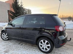 Melns Volkswagen Golf Plus 2012 Kauņa, ar dzinēja tilpumu 1.60 L un nobraukumu 334 tūkst. km par 4000 €, foto 13 vietnē AUTOMOTO.COM.LV