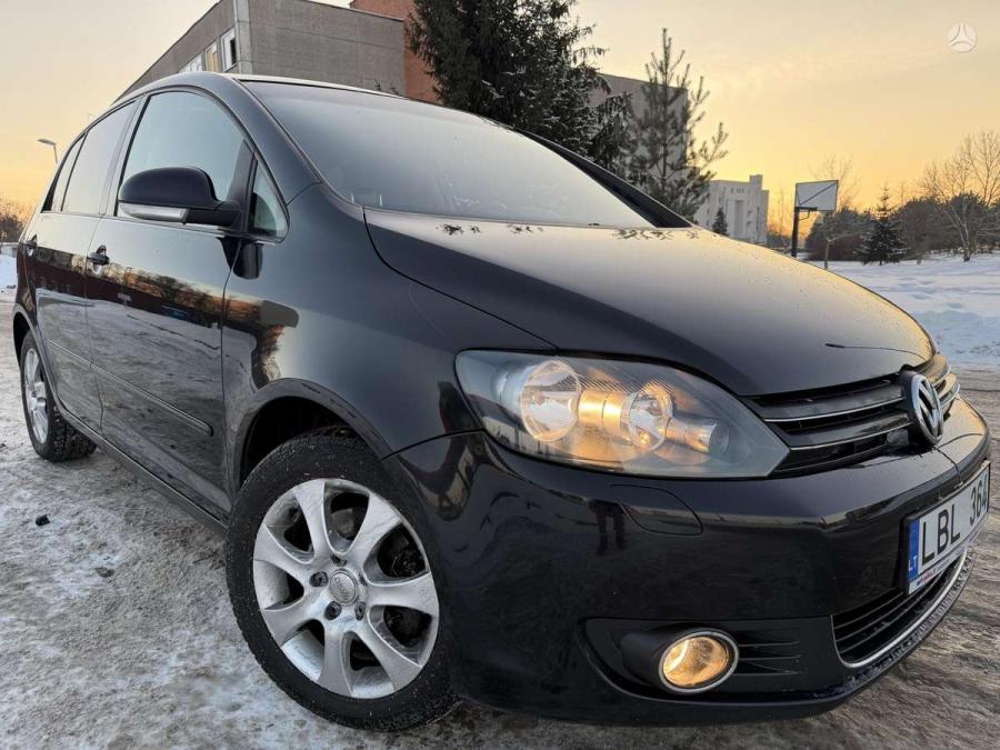 Melns Volkswagen Golf Plus 2012 Kauņa, ar dzinēja tilpumu 1.60 L un nobraukumu 334 tūkst. km par 4000 €, foto 21 vietnē AUTOMOTO.COM.LV