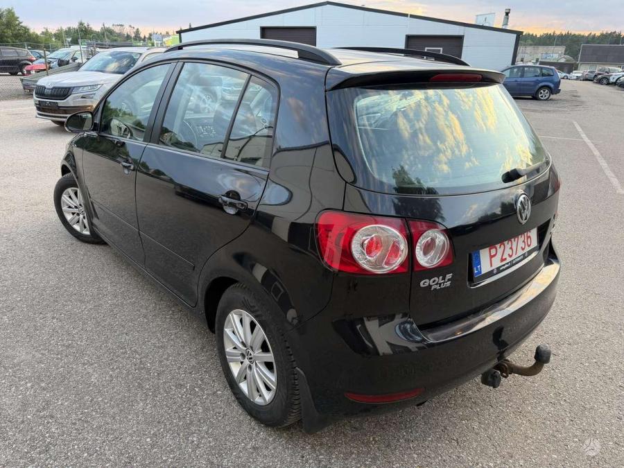 Melns Volkswagen Golf Plus 2012 Utena, ar dzinēja tilpumu 1.60 L un nobraukumu 269 tūkst. km par 4200 €, foto 6 vietnē AUTOMOTO.COM.LV