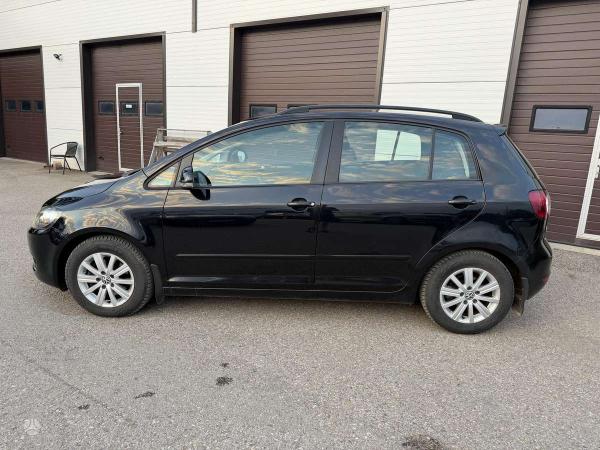 Melns Volkswagen Golf Plus 2012 Utena, ar dzinēja tilpumu 1.60 L un nobraukumu 269 tūkst. km par 4200 €, foto 9 vietnē AUTOMOTO.COM.LV