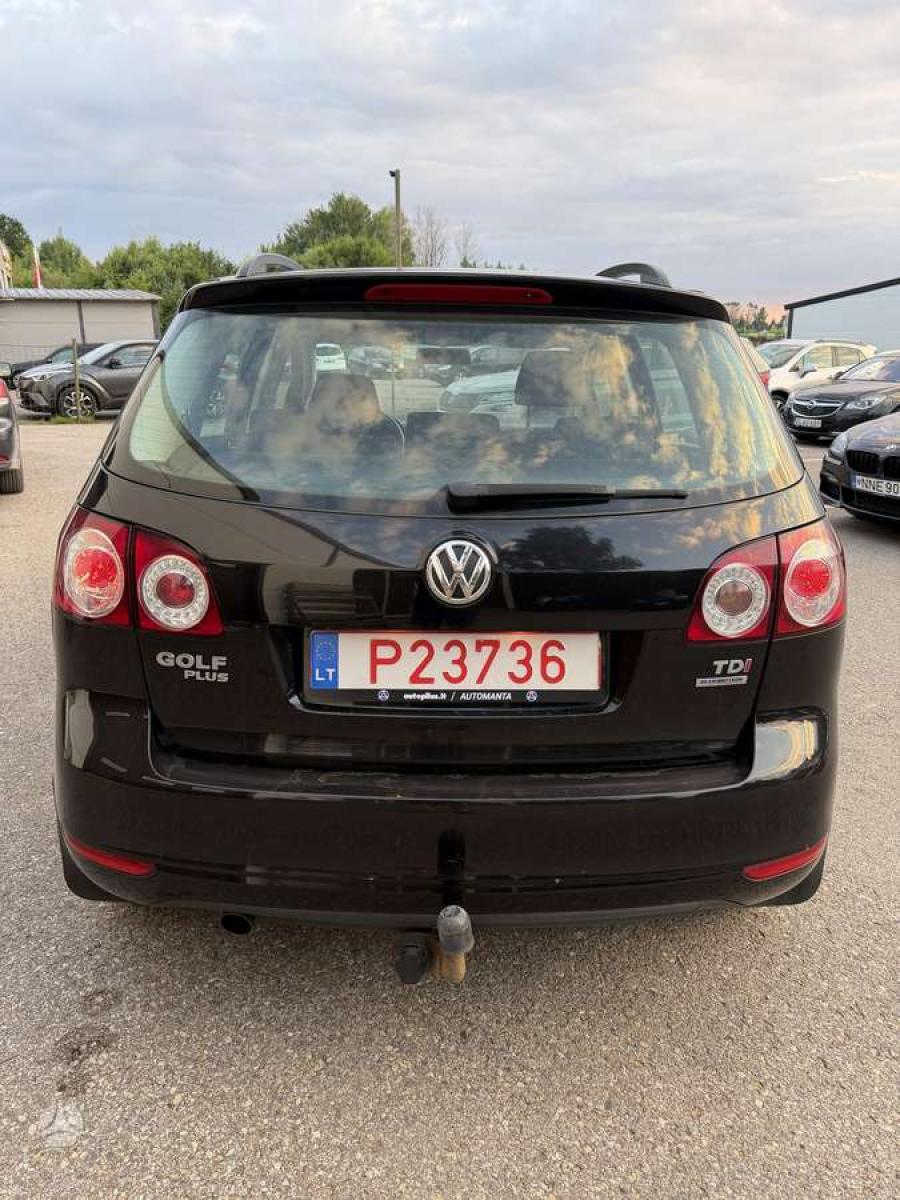 Melns Volkswagen Golf Plus 2012 Utena, ar dzinēja tilpumu 1.60 L un nobraukumu 269 tūkst. km par 4200 €, foto 13 vietnē AUTOMOTO.COM.LV