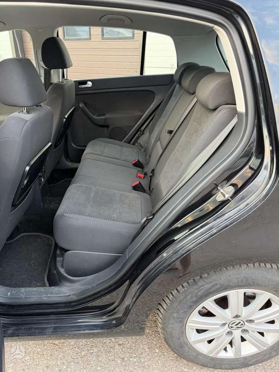 Melns Volkswagen Golf Plus 2012 Utena, ar dzinēja tilpumu 1.60 L un nobraukumu 269 tūkst. km par 4200 €, foto 18 vietnē AUTOMOTO.COM.LV