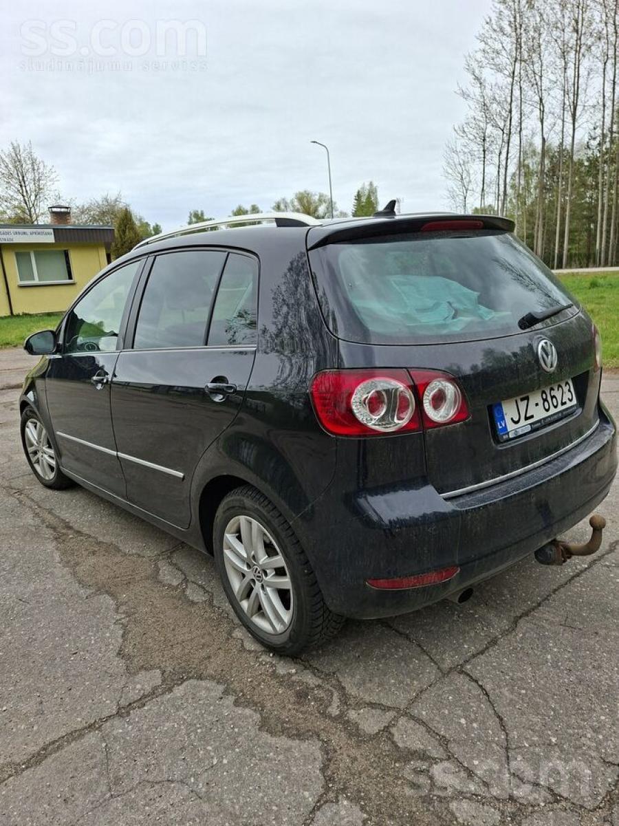 Melns Volkswagen Golf Plus 2012 Rīga, ar dzinēja tilpumu 1.60 L un nobraukumu 344 tūkst. km par 2990 €, foto 6 vietnē AUTOMOTO.COM.LV