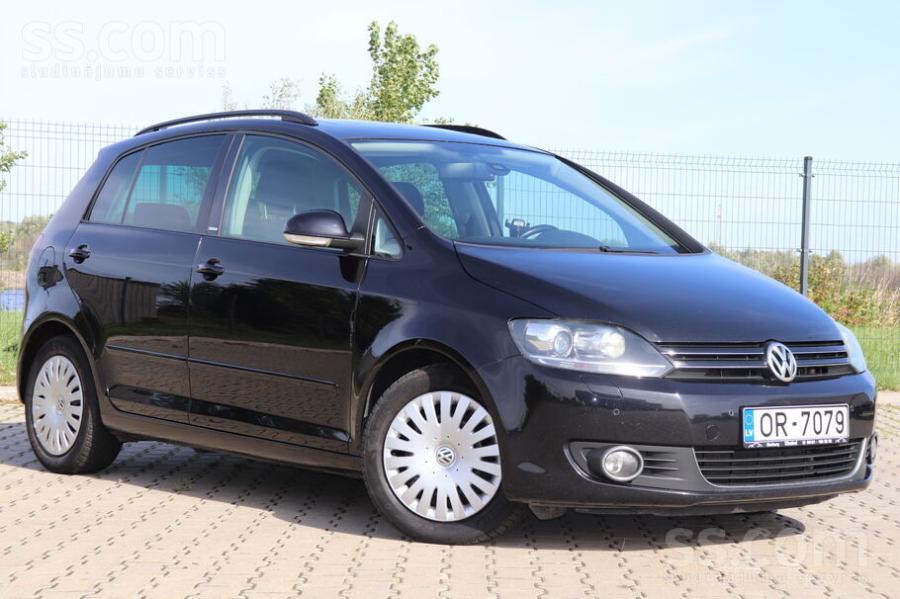Melns Volkswagen Golf Plus 2012 Rīga, ar dzinēja tilpumu 1.60 L un nobraukumu 284 tūkst. km par 4450 €, foto 3 vietnē AUTOMOTO.COM.LV