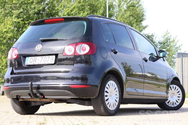 Volkswagen Golf Plus 2012 RÄ«ga vietnÄ Melns Volkswagen Golf Plus 2012 RÄ«ga, ar dzinÄja tilpumu 1.60 L un nobraukumu 284 tÅ«kst. km par 4450 ā¬, foto 9 vietnÄ AUTOMOTO.COM.LV