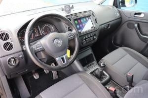 Melns Volkswagen Golf Plus 2012 Rīga, ar dzinēja tilpumu 1.60 L un nobraukumu 284 tūkst. km par 4450 €, foto 15 vietnē AUTOMOTO.COM.LV