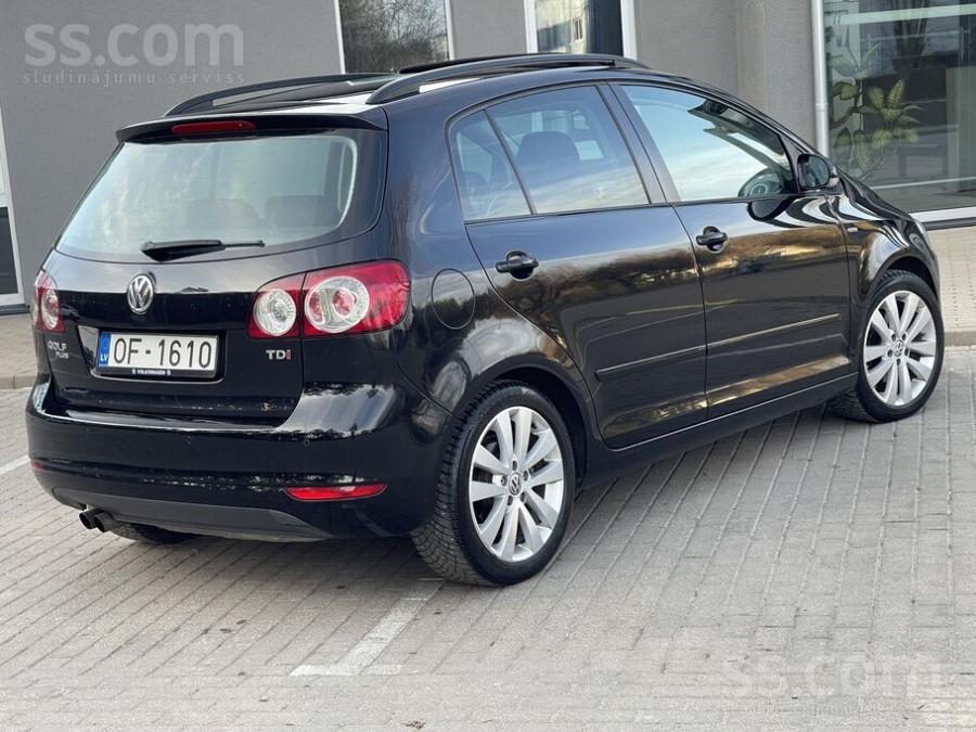 Black Volkswagen Golf Plus 2013 in Jurmala, with an engine capacity of 2.00 L and mileage of 0 thousand km for 5150 €, photo 10 on AUTOMOTO.COM.LV