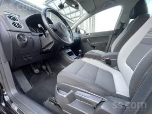 Black Volkswagen Golf Plus 2013 in Jurmala, with an engine capacity of 2.00 L and mileage of 0 thousand km for 5150 €, photo 24 on AUTOMOTO.COM.LV