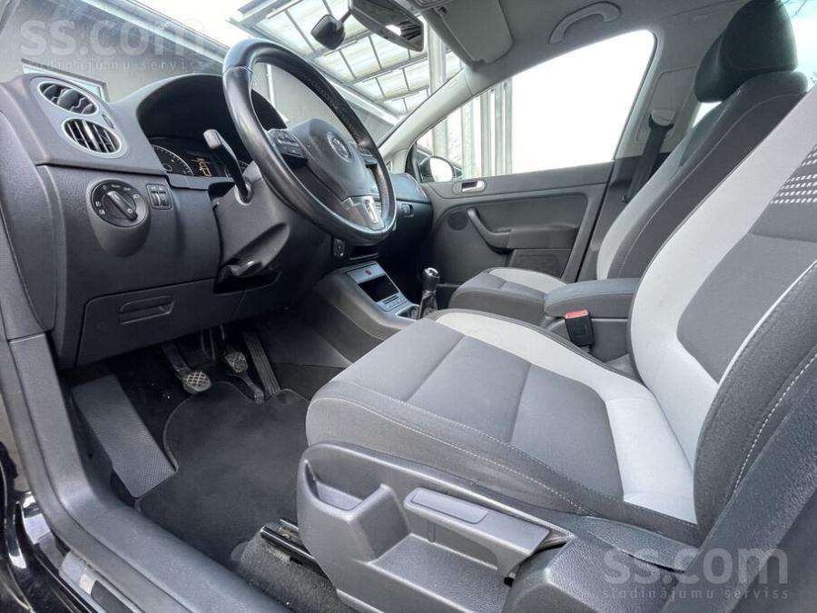 Black Volkswagen Golf Plus 2013 in Jurmala, with an engine capacity of 2.00 L and mileage of 0 thousand km for 5150 €, photo 24 on AUTOMOTO.COM.LV