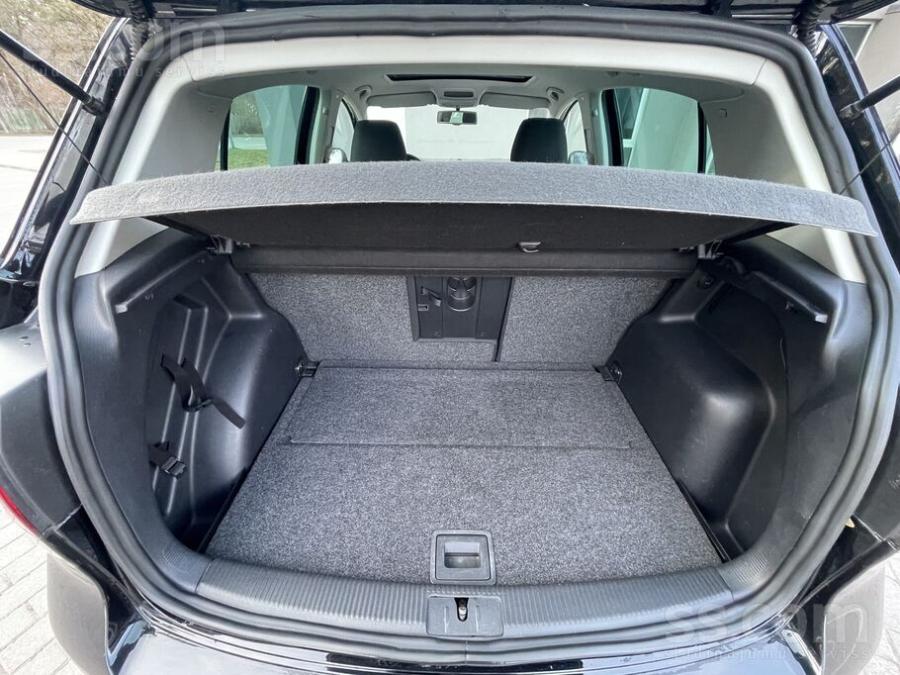 Black Volkswagen Golf Plus 2013 in Jurmala, with an engine capacity of 2.00 L and mileage of 0 thousand km for 5150 €, photo 26 on AUTOMOTO.COM.LV