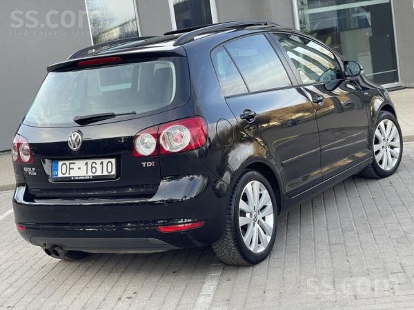 Melns Volkswagen Golf Plus 2013 Jūrmala, ar dzinēja tilpumu 2.00 L un nobraukumu 0 tūkst. km par 5150 €, foto 2 vietnē AUTOMOTO.COM.LV