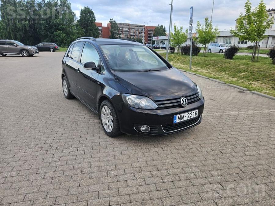 Black Volkswagen Golf Plus 2013 in Jelgava, with an engine capacity of 2.00 L and mileage of 268 thousand km for 4000 €, photo 1 on AUTOMOTO.COM.LV