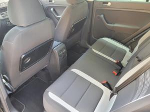 Melns Volkswagen Golf Plus 2013 Rīga, ar dzinēja tilpumu 2.00 L un nobraukumu 221 tūkst. km par 6900 €, foto 5 vietnē AUTOMOTO.COM.LV