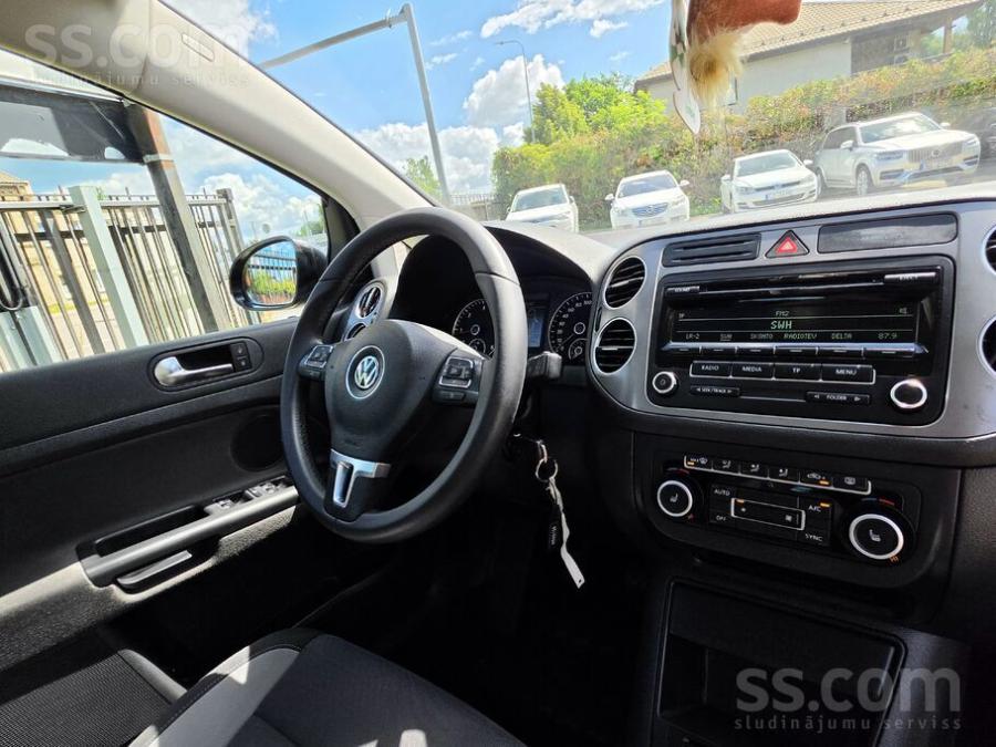 Melns Volkswagen Golf Plus 2013 Jelgava, ar dzinēja tilpumu 2.00 L un nobraukumu 268 tūkst. km par 4999 €, foto 17 vietnē AUTOMOTO.COM.LV