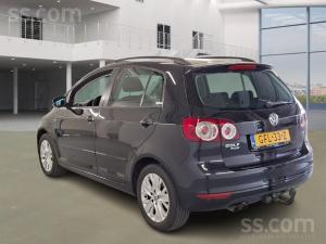 Melns Volkswagen Golf Plus 2013 Cēsis, ar dzinēja tilpumu 1.40 L un nobraukumu 228 tūkst. km par 5250 €, foto 5 vietnē AUTOMOTO.COM.LV
