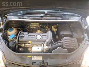 Melns Volkswagen Golf Plus 2013 Cēsis, ar dzinēja tilpumu 1.40 L un nobraukumu 228 tūkst. km par 5250 €, foto 9 vietnē AUTOMOTO.COM.LV