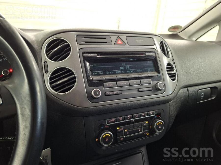 Melns Volkswagen Golf Plus 2013 Cēsis, ar dzinēja tilpumu 1.40 L un nobraukumu 228 tūkst. km par 5250 €, foto 12 vietnē AUTOMOTO.COM.LV