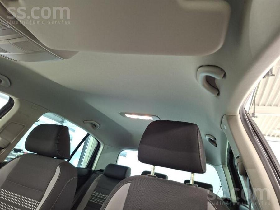 Melns Volkswagen Golf Plus 2013 Cēsis, ar dzinēja tilpumu 1.40 L un nobraukumu 228 tūkst. km par 5250 €, foto 14 vietnē AUTOMOTO.COM.LV