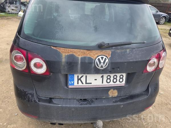 Melns Volkswagen Golf Plus 2013 Rīga, ar dzinēja tilpumu 2.00 L un nobraukumu 450 tūkst. km par 800 €, foto 5 vietnē AUTOMOTO.COM.LV
