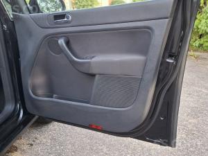 Melns Volkswagen Golf Plus 2005 Daugavpils, ar dzinēja tilpumu 1.90 L un nobraukumu 286 tūkst. km par 1250 €, foto 12 vietnē AUTOMOTO.COM.LV
