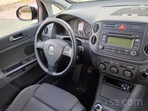 Black Volkswagen Golf Plus 2005 in Daugavpils, with an engine capacity of 1.90 L and mileage of 286 thousand km for 1350 €, photo 7 on AUTOMOTO.COM.LV