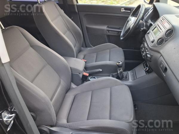 Melns Volkswagen Golf Plus 2005 Daugavpils, ar dzinēja tilpumu 1.90 L un nobraukumu 286 tūkst. km par 1350 €, foto 8 vietnē AUTOMOTO.COM.LV