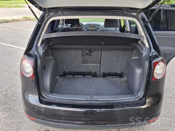 Melns Volkswagen Golf Plus 2005 Daugavpils, ar dzinēja tilpumu 1.90 L un nobraukumu 286 tūkst. km par 1350 €, foto 9 vietnē AUTOMOTO.COM.LV