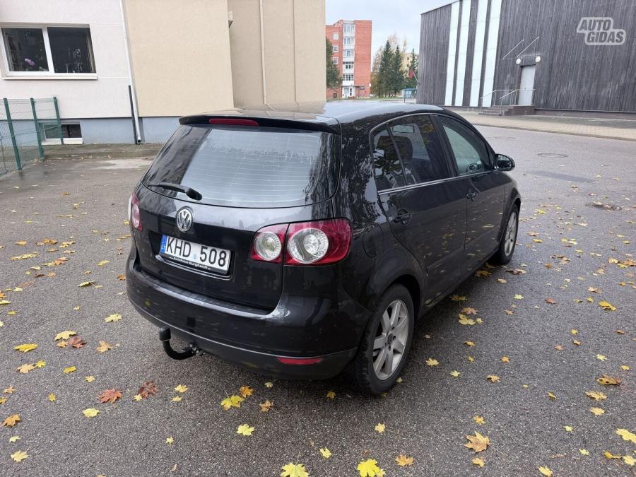 Melns Volkswagen Golf Plus 2005 Utena, ar dzinēja tilpumu 2.00 L un nobraukumu 345 tūkst. km par 1750 €, foto 1 vietnē AUTOMOTO.COM.LV