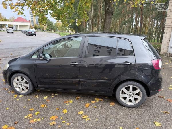 Black Volkswagen Golf Plus 2005 in Utena, with an engine capacity of 2.00 L and mileage of 345 thousand km for 1750 €, photo 6 on AUTOMOTO.COM.LV