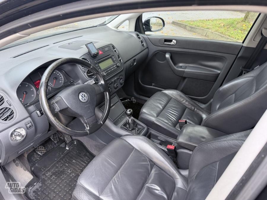Melns Volkswagen Golf Plus 2005 Utena, ar dzinēja tilpumu 2.00 L un nobraukumu 345 tūkst. km par 1750 €, foto 10 vietnē AUTOMOTO.COM.LV