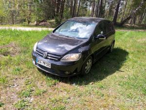 Black Volkswagen Golf Plus 2006 in Daugavpils, with an engine capacity of 1.90 L and mileage of 176 thousand km for 1600 €, photo 4 on AUTOMOTO.COM.LV
