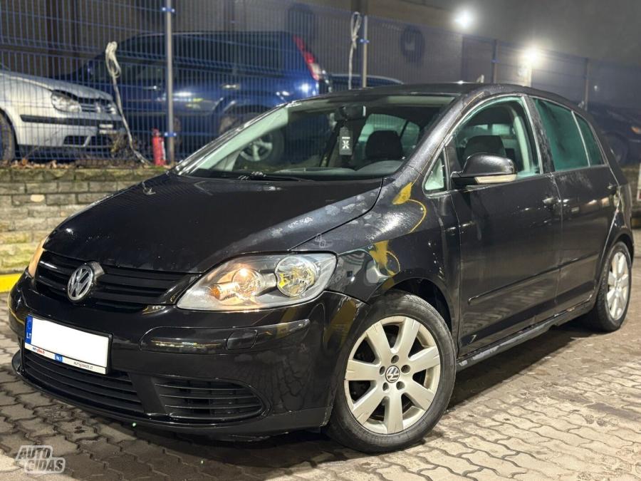Melns Volkswagen Golf Plus 2006 Kauņa, ar dzinēja tilpumu 2.00 L un nobraukumu 350 tūkst. km par 1250 €, foto 1 vietnē AUTOMOTO.COM.LV