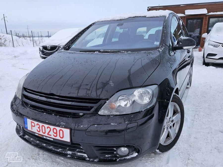 Melns Volkswagen Golf Plus 2006 Kluonaliai, ar dzinēja tilpumu 1.40 L un nobraukumu 189 tūkst. km par 2770 €, foto 5 vietnē AUTOMOTO.COM.LV