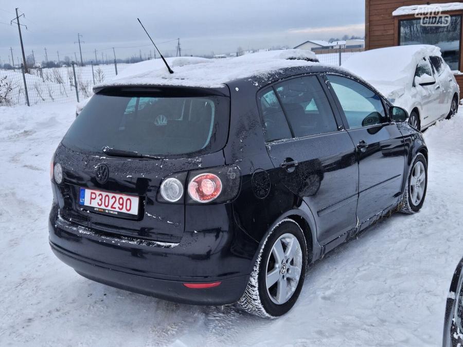 Melns Volkswagen Golf Plus 2006 Kluonaliai, ar dzinēja tilpumu 1.40 L un nobraukumu 189 tūkst. km par 2770 €, foto 12 vietnē AUTOMOTO.COM.LV
