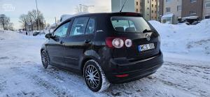 Melns Volkswagen Golf Plus 2006 Telšiai, ar dzinēja tilpumu 1.90 L un nobraukumu 380 tūkst. km par 2600 €, foto 4 vietnē AUTOMOTO.COM.LV