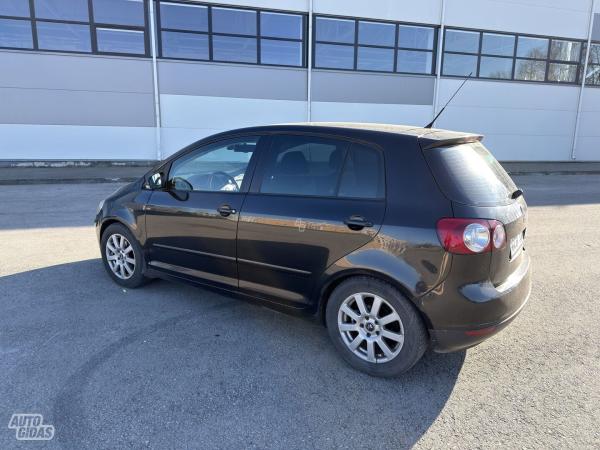 Melns Volkswagen Golf Plus 2006 Kauņa, ar dzinēja tilpumu 2.00 L un nobraukumu 252 tūkst. km par 2600 €, foto 3 vietnē AUTOMOTO.COM.LV