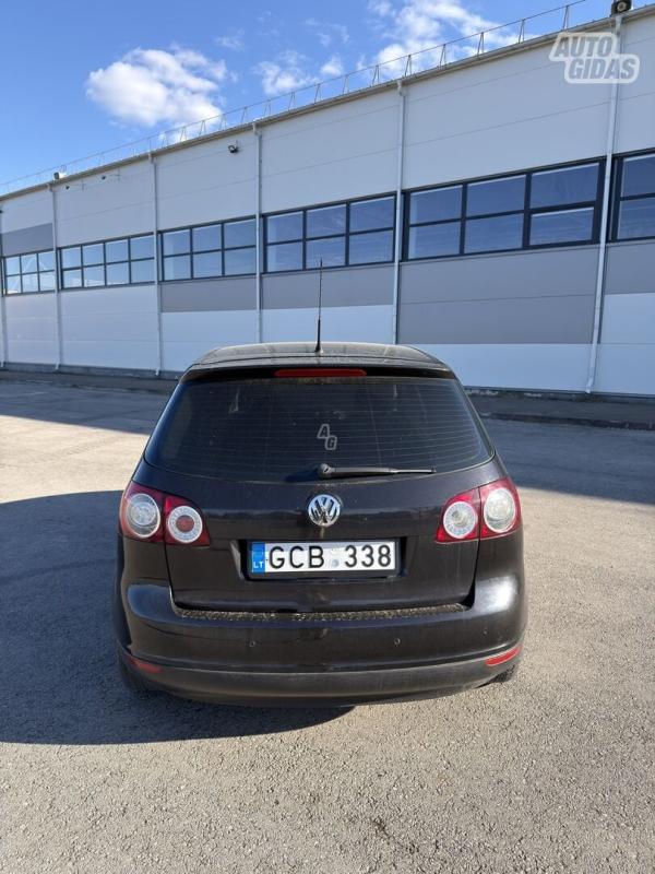 Melns Volkswagen Golf Plus 2006 Kauņa, ar dzinēja tilpumu 2.00 L un nobraukumu 252 tūkst. km par 2600 €, foto 4 vietnē AUTOMOTO.COM.LV