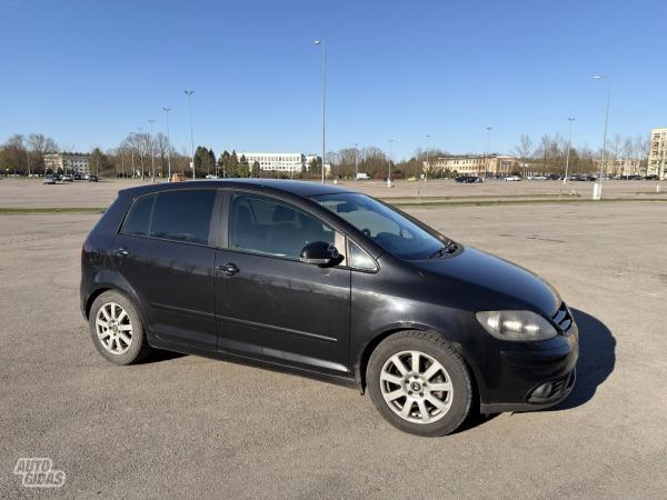 Melns Volkswagen Golf Plus 2006 Kauņa, ar dzinēja tilpumu 2.00 L un nobraukumu 252 tūkst. km par 2600 €, foto 6 vietnē AUTOMOTO.COM.LV