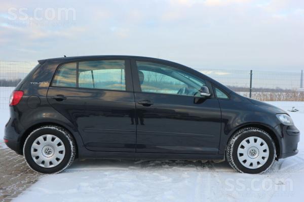 Black Volkswagen Golf Plus 2007 in Riga, with an engine capacity of 2.00 L and mileage of 271 thousand km for 3250 €, photo 6 on AUTOMOTO.COM.LV