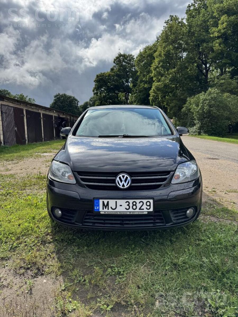 Black Volkswagen Golf Plus 2007 in Tukums, with an engine capacity of 1.90 L and mileage of 208 thousand km for 2244 €, photo 1 on AUTOMOTO.COM.LV