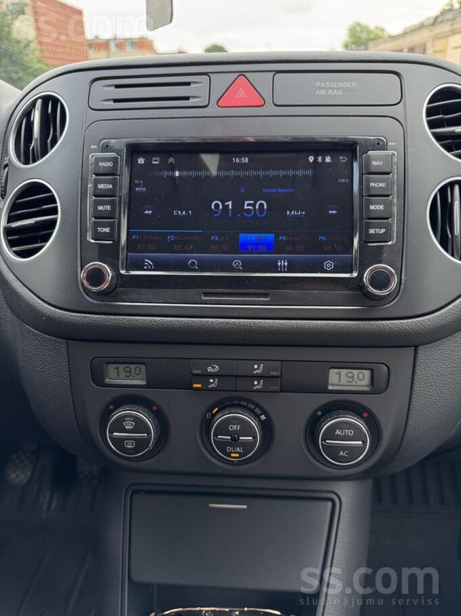 Black Volkswagen Golf Plus 2007 in Tukums, with an engine capacity of 1.90 L and mileage of 208 thousand km for 2244 €, photo 9 on AUTOMOTO.COM.LV