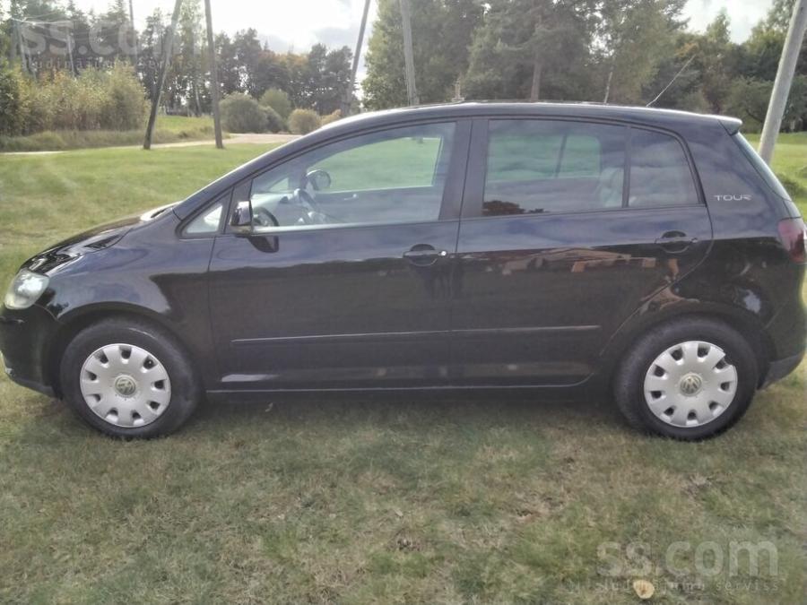Black Volkswagen Golf Plus 2007 in Rezekne, with an engine capacity of 2.00 L and mileage of 320 thousand km for 2950 €, photo 7 on AUTOMOTO.COM.LV