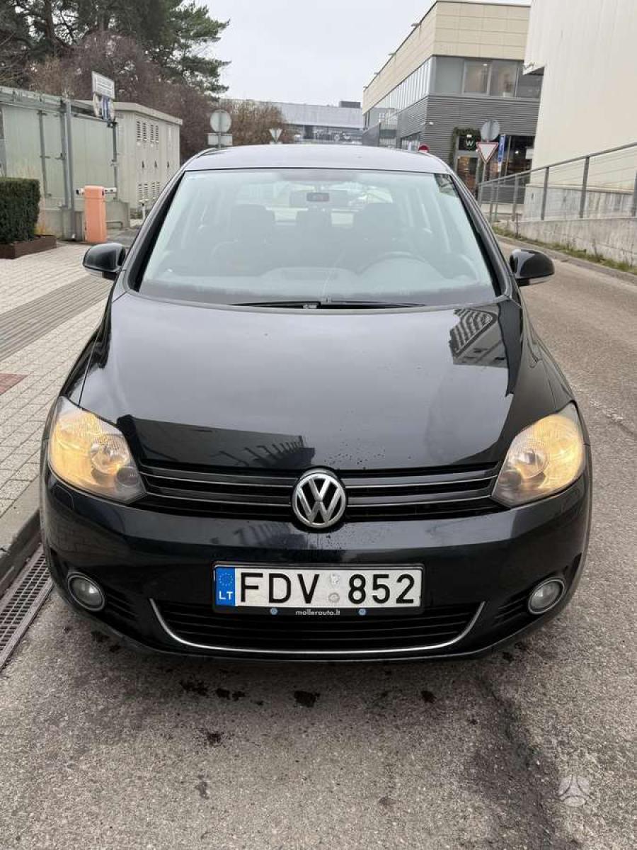 Black Volkswagen Golf Plus 2008 in Vilnius, with an engine capacity of 1.97 L and mileage of 285 thousand km for 4800 €, photo 3 on AUTOMOTO.COM.LV