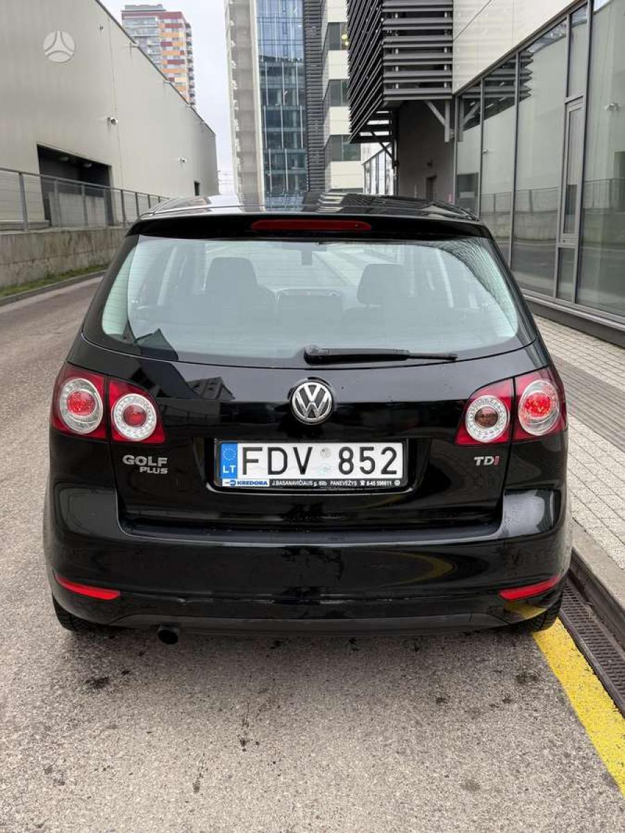 Black Volkswagen Golf Plus 2008 in Vilnius, with an engine capacity of 1.97 L and mileage of 285 thousand km for 4800 €, photo 7 on AUTOMOTO.COM.LV
