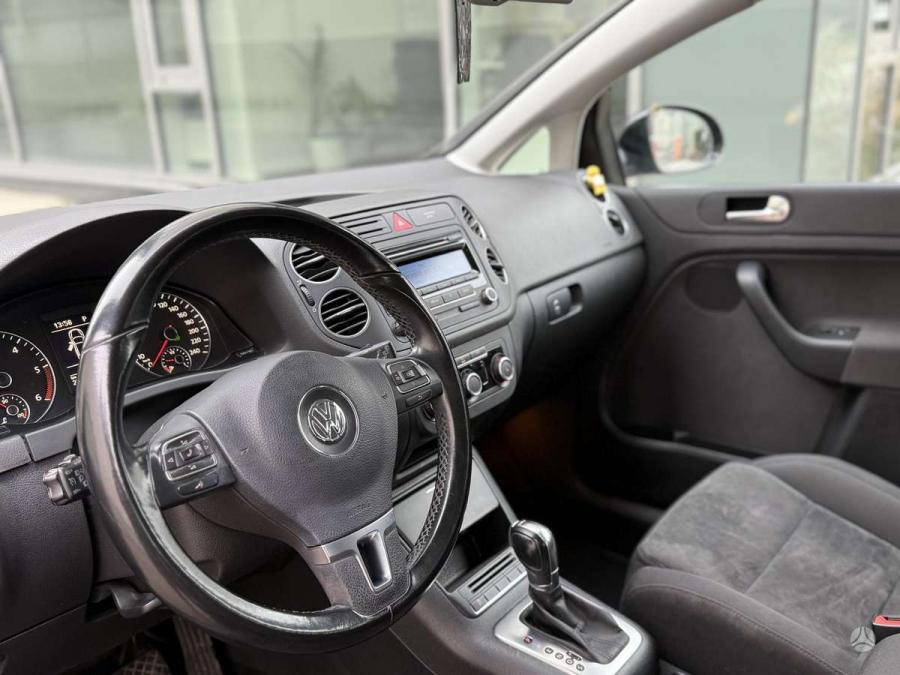 Black Volkswagen Golf Plus 2008 in Vilnius, with an engine capacity of 1.97 L and mileage of 285 thousand km for 4800 €, photo 12 on AUTOMOTO.COM.LV