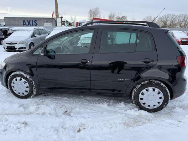 Black Volkswagen Golf Plus 2008 in Jurbarkas, with an engine capacity of 1.39 L and mileage of 167 thousand km for 2599 €, photo 5 on AUTOMOTO.COM.LV