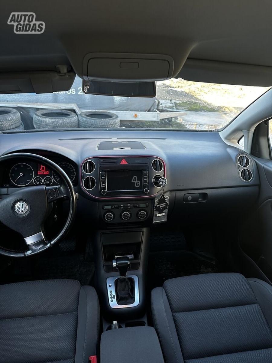 Black Volkswagen Golf Plus 2008 in Marijampole, with an engine capacity of 2.00 L and mileage of 268 thousand km for 2299 €, photo 7 on AUTOMOTO.COM.LV